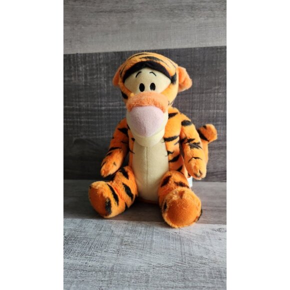Disney | Toys | Vintage Fisher Price Winnie The Pooh Talking Tigger ...